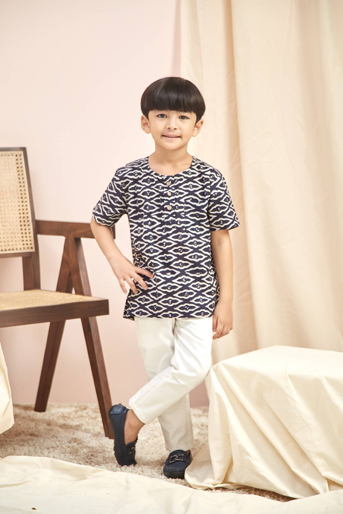 TUSCA - TUSCA KIDS | Adiwira Kids Batik Kurta in Black