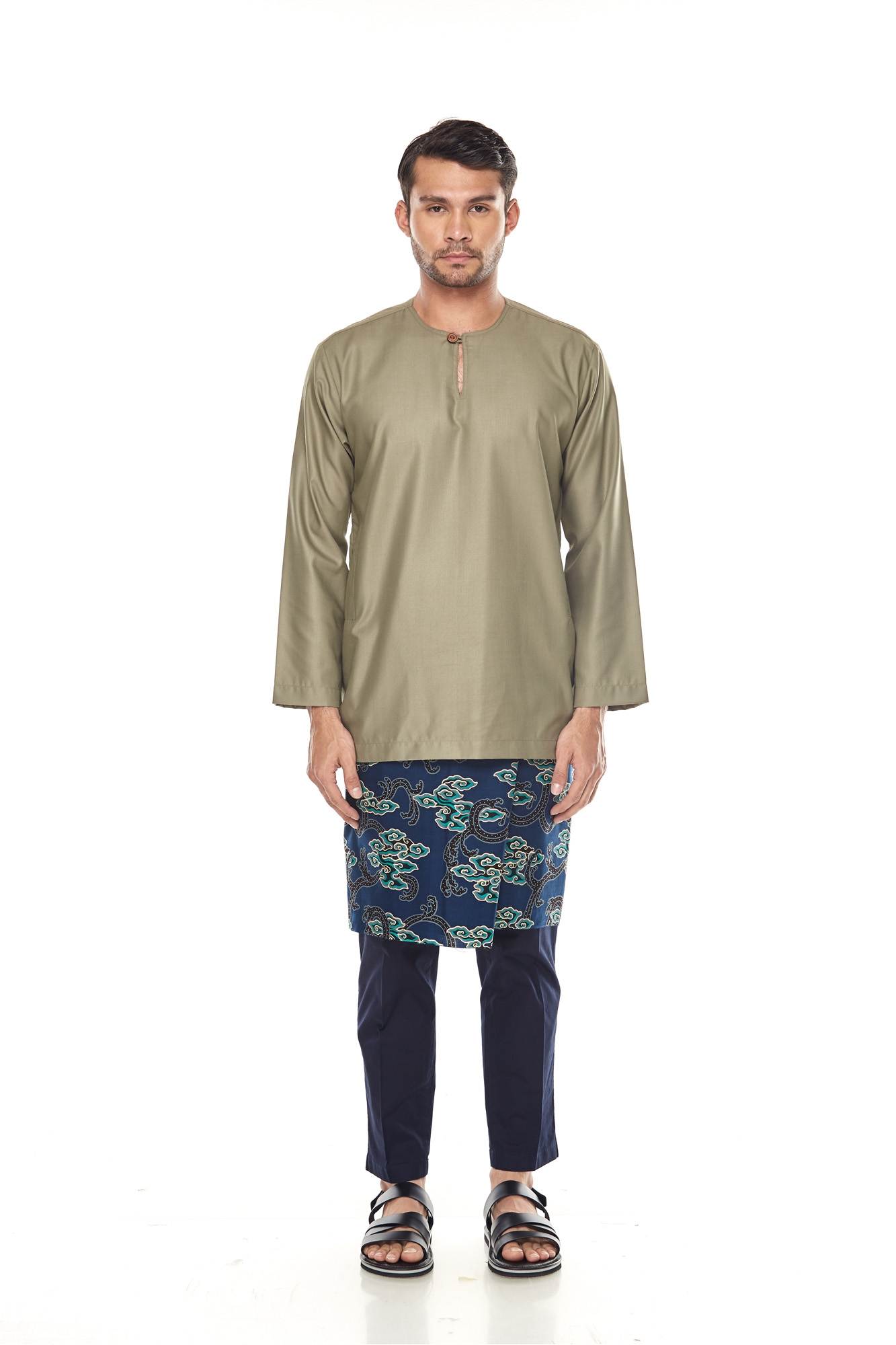 TUSCA - TUSCA MEN : Arjuna Batik Sampin in Navy Blue